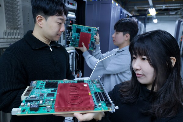 기업 데이터 양자로 더 안전하게…LG유플, 300G급 PQC-PTN 장비 상용화